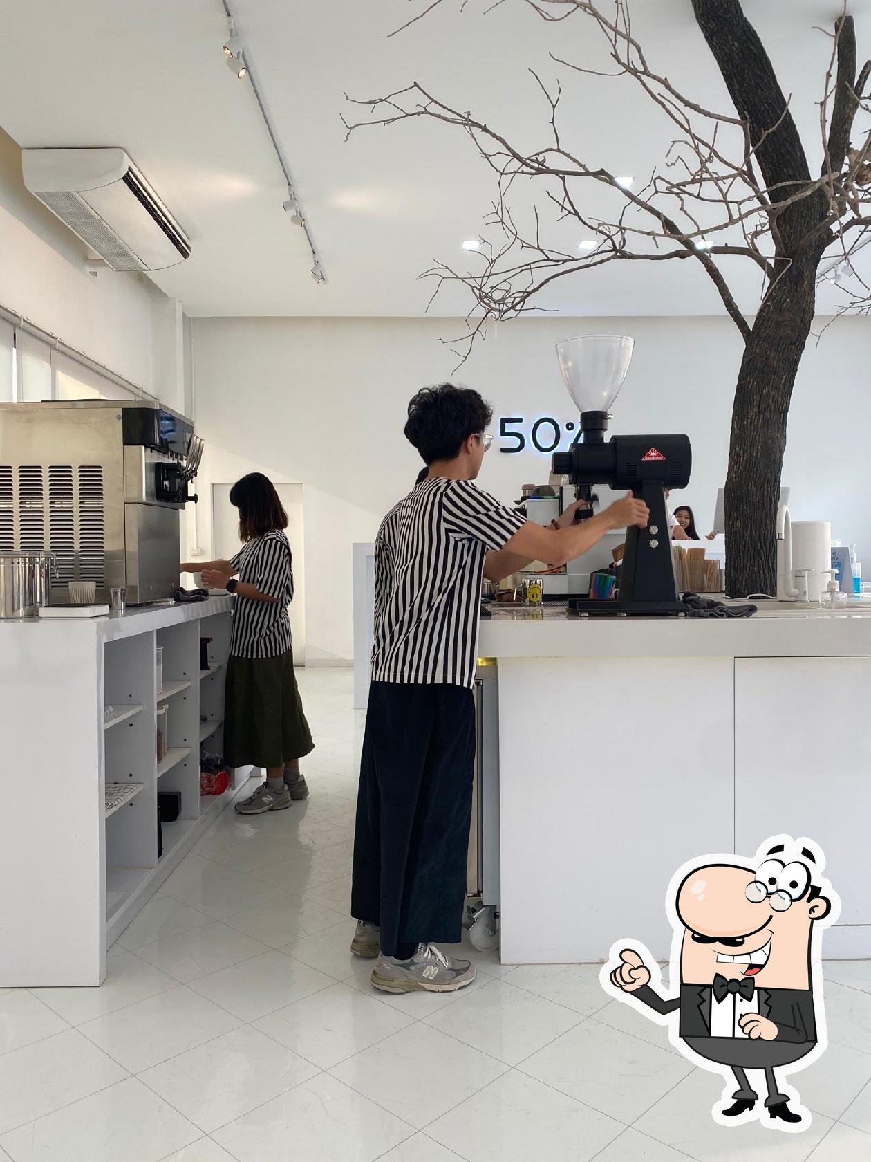 50% Fifty Percent cafe, Fa Ham - Restaurant reviews