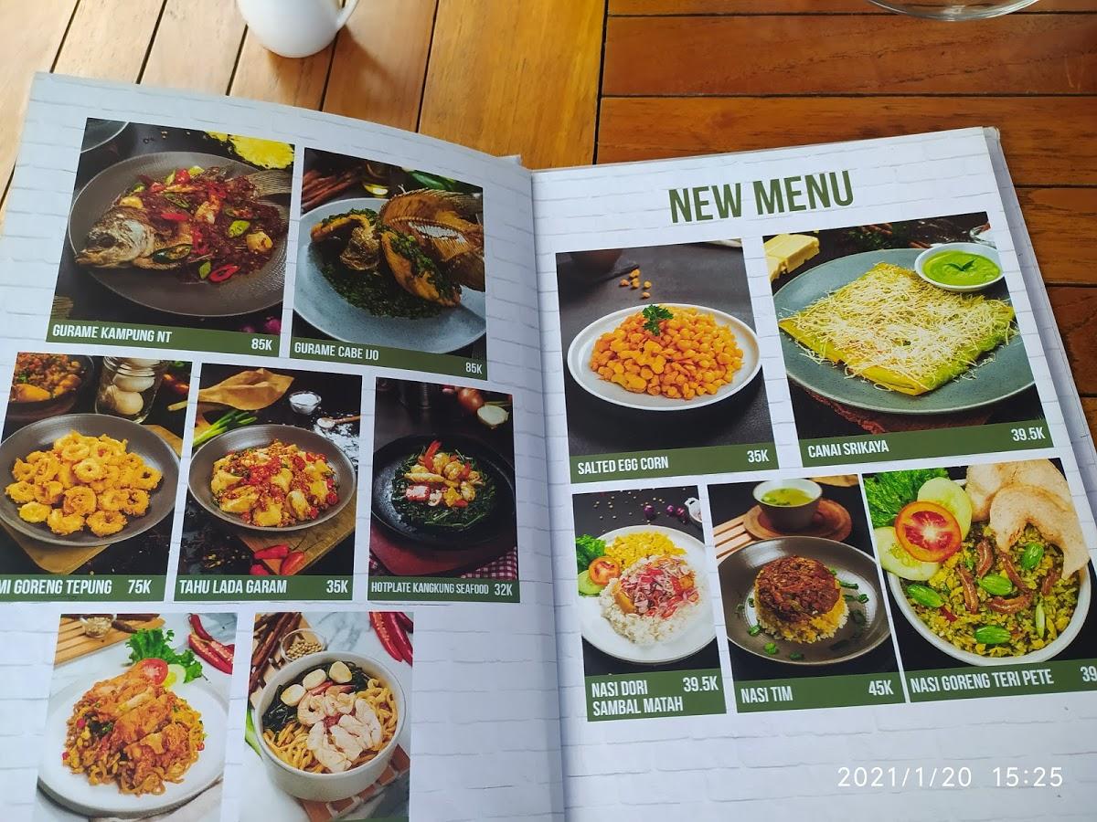 Carta del restaurante NewTown Kopitiam, Palembang, Jl. Jend. Sudirman ...