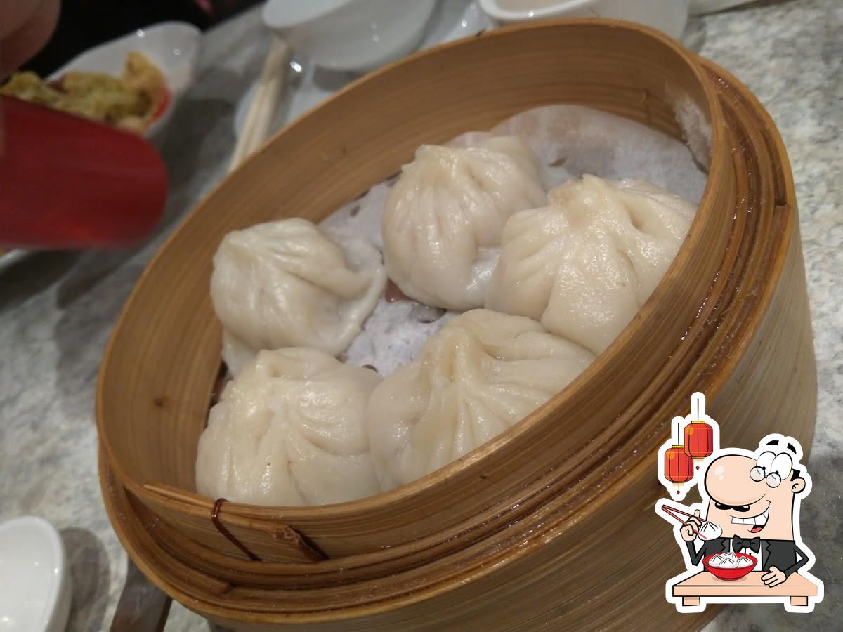 Phoenix Gate Chinese Cuisine in Calgary - Restaurant menu and reviews