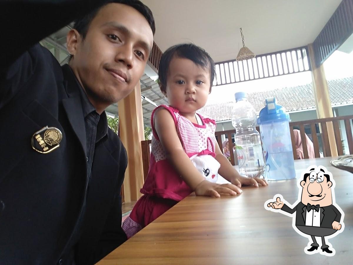 Genah Calik Traditional Sundanese Restaurant, Tasikmalaya - Restaurant ...