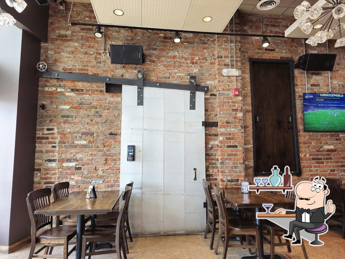 Landmark Smokehouse, Cleveland - Restaurant menu, prices and reviews