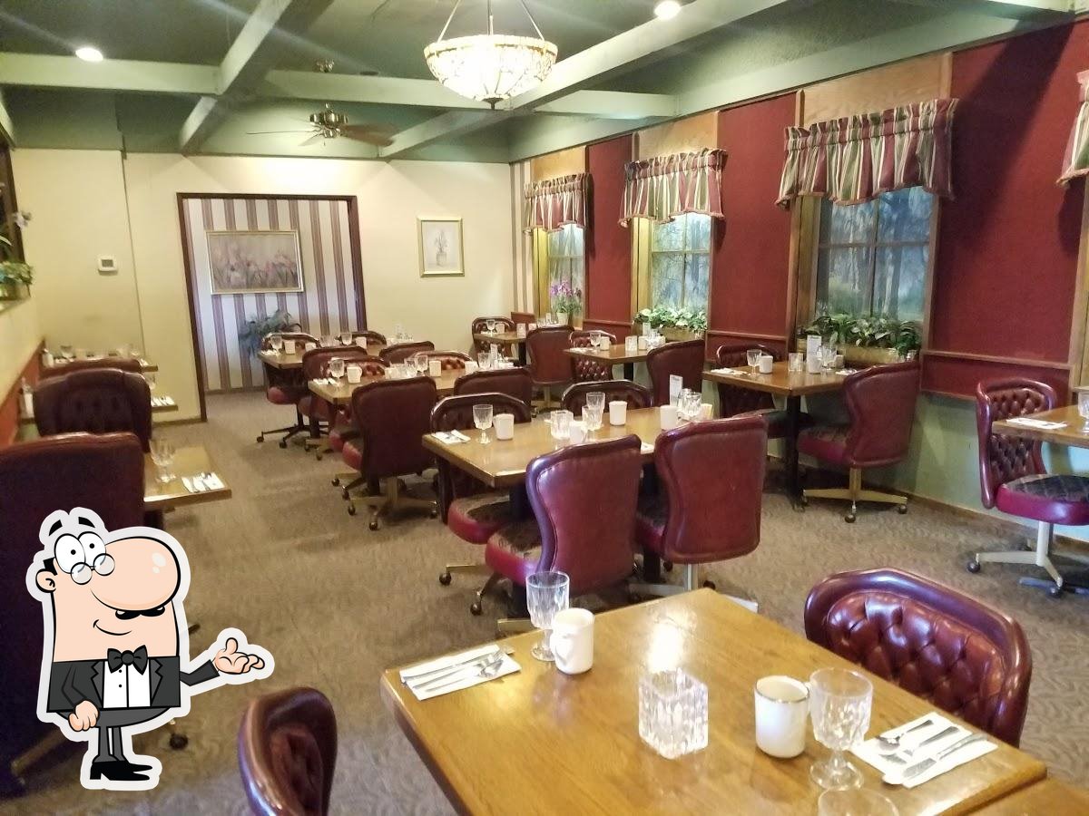 Hale's Restaurant & Lounge, Hillsboro - Restaurant menu, prices and reviews