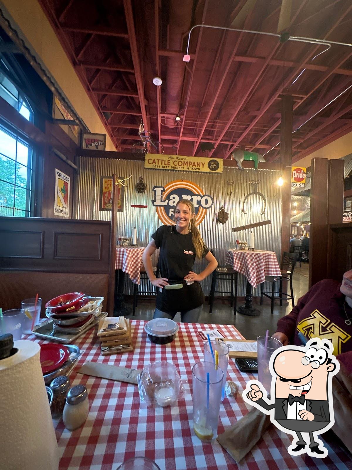 Parker John's BBQ & Pizza in Appleton - Restaurant menu and reviews