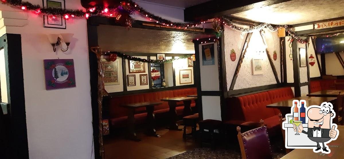 Square & Compass in Pontyates - Restaurant reviews