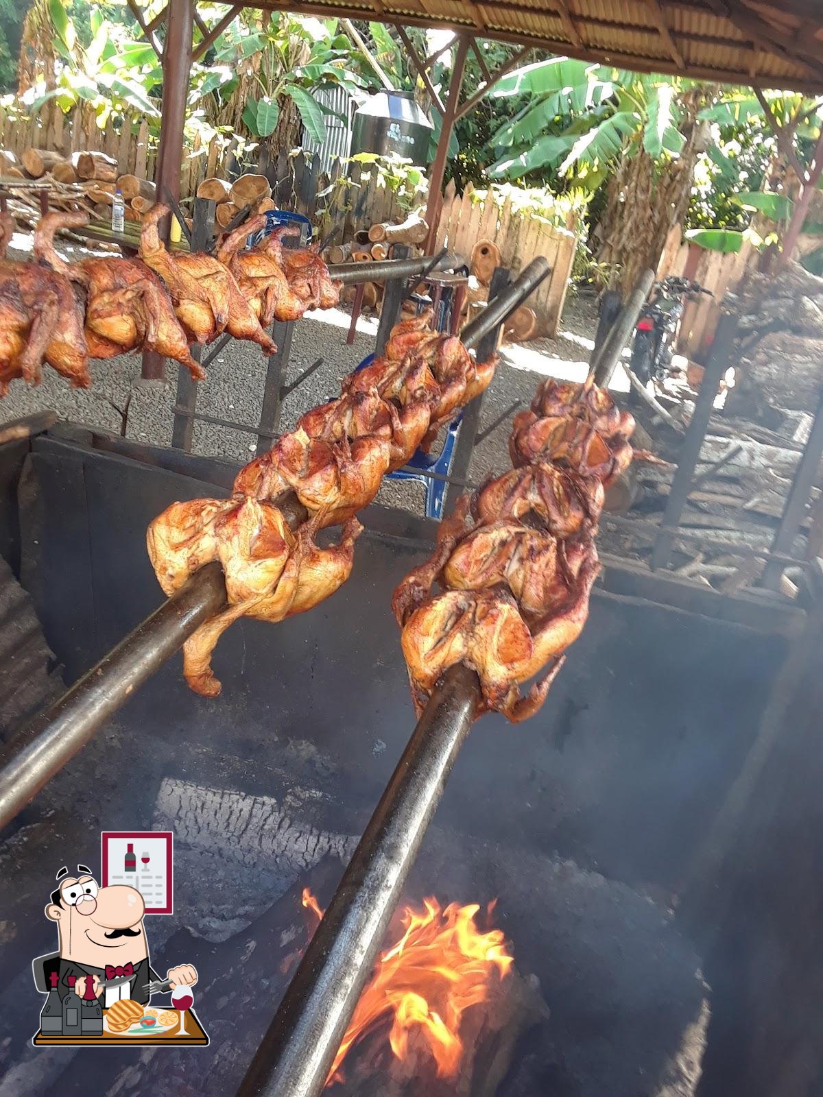 Pollo a la Puya restaurant, Castillo