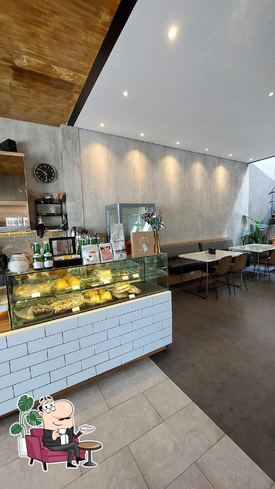 Moniq Resto & Bakery, Cirebon - Restaurant menu, prices and reviews