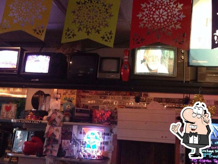 The Max Retropub, 114 S Elgin Ave in Tulsa - Restaurant menu and reviews