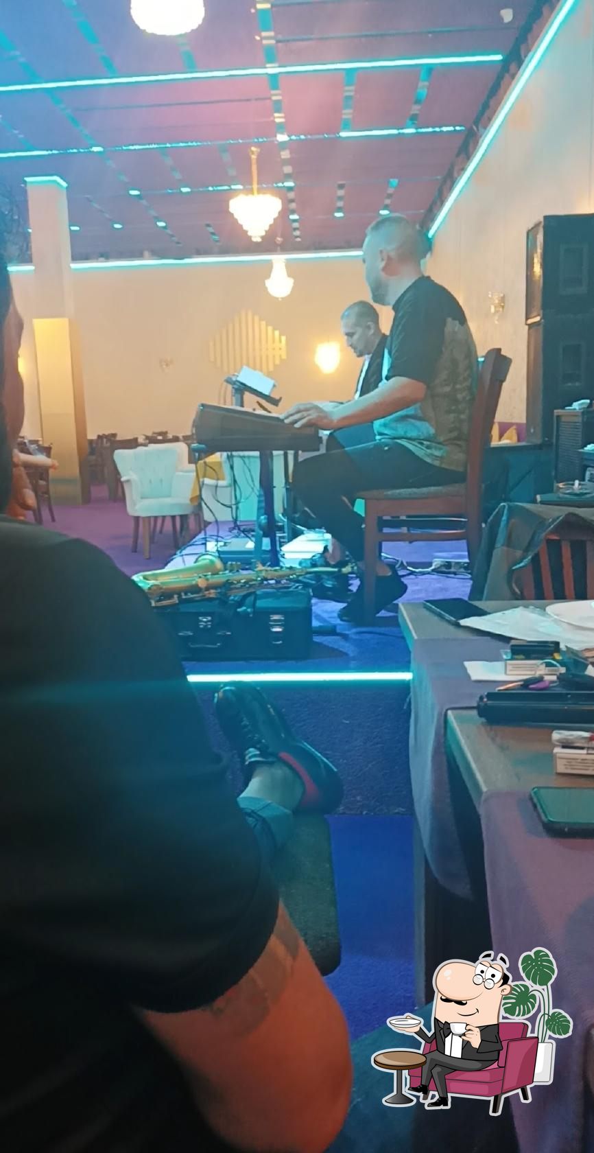 Habibi Club & Restaurant, Warna - Restaurantbewertungen