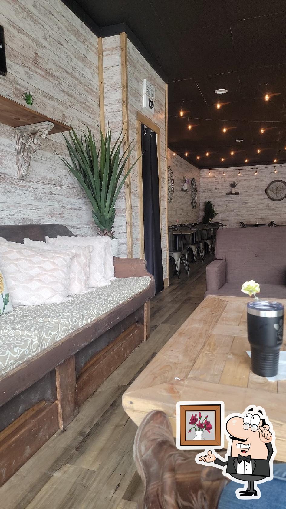 Tigers Den Café in Armada - Restaurant menu and reviews
