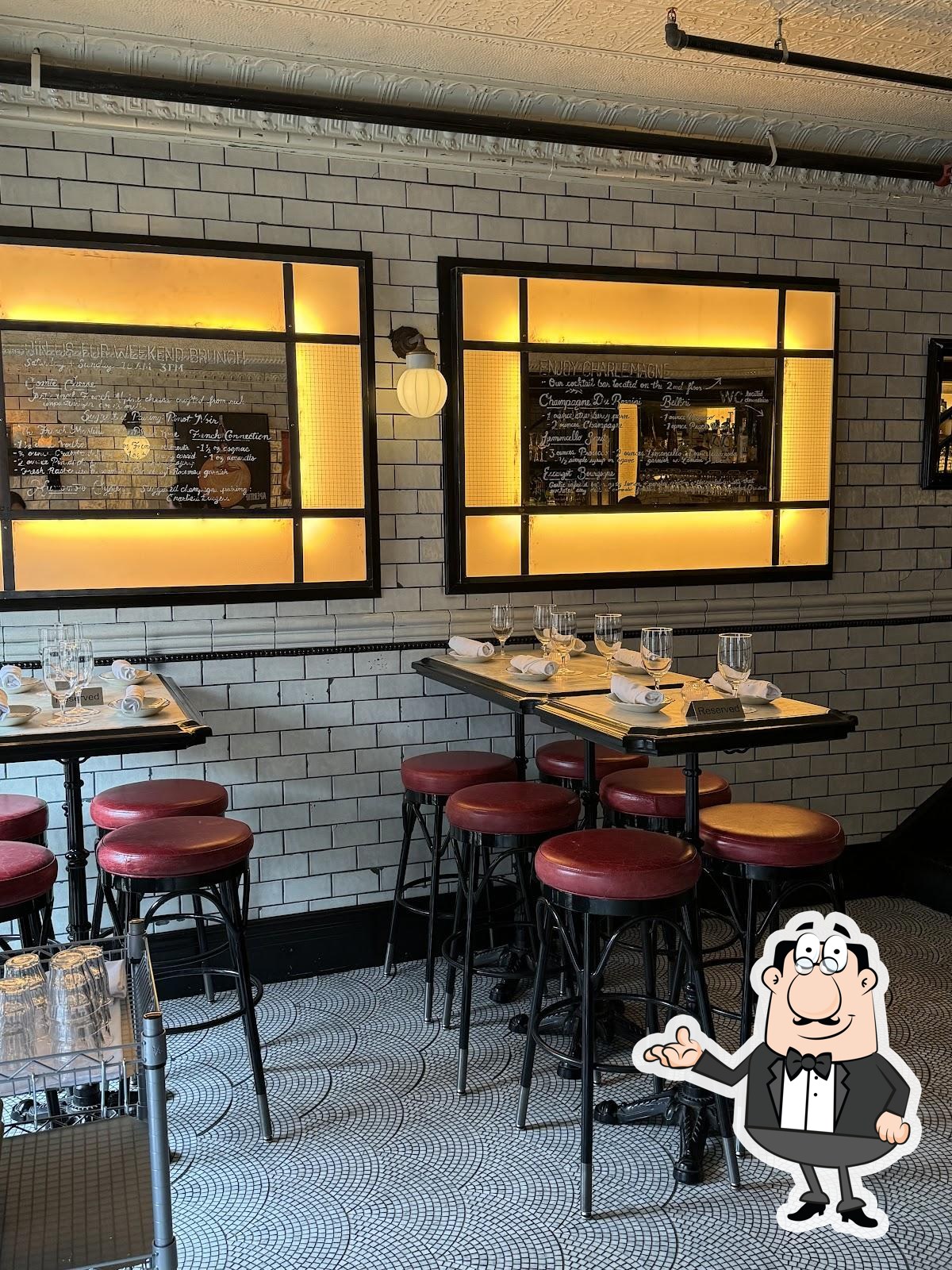 Cafe Renée, Toronto, Osgoode - Restaurant menu, prices and reviews