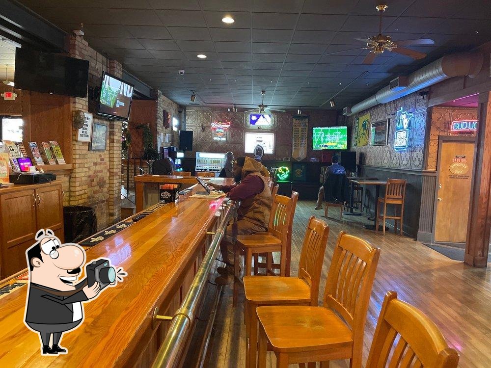Tom & Jerry's Bar in Chisholm - Restaurant reviews