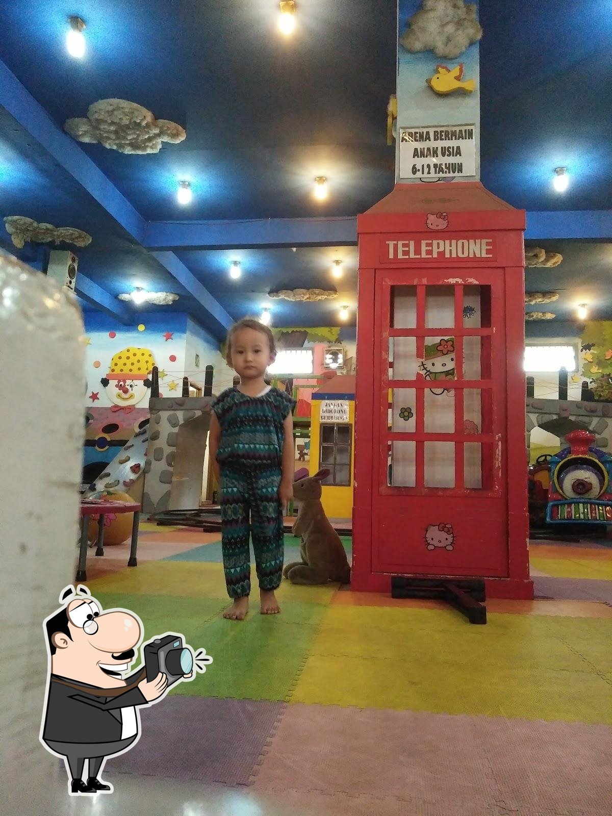 ABC Food Court cafe, Bandung - Restaurant reviews