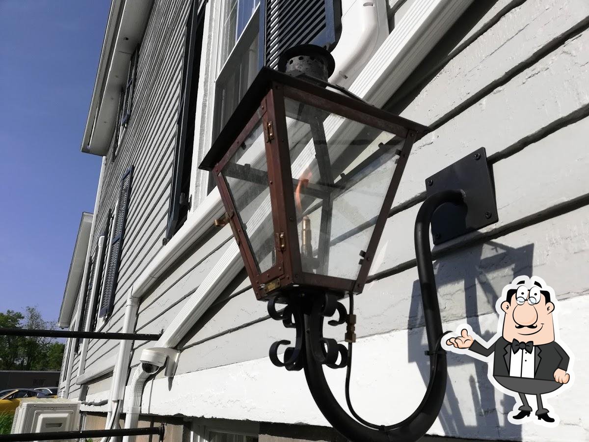 The General Riley House Speakeasy in East Aurora - Restaurant reviews