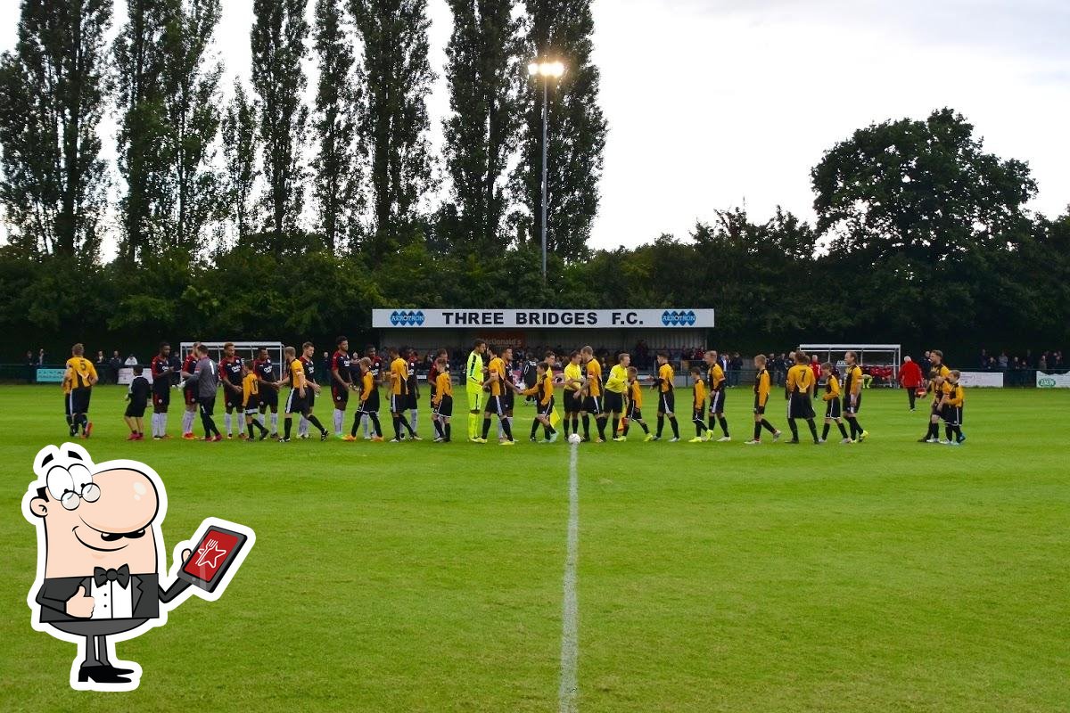 Three Bridges FC in Crawley - Restaurant reviews