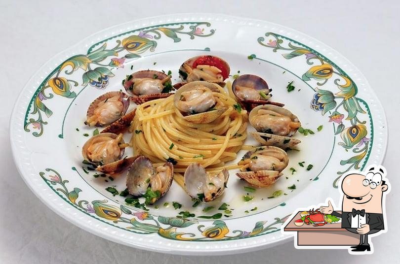 Giuseppone a Mare restaurant, Neapel, Via Ferdinando Russo ...