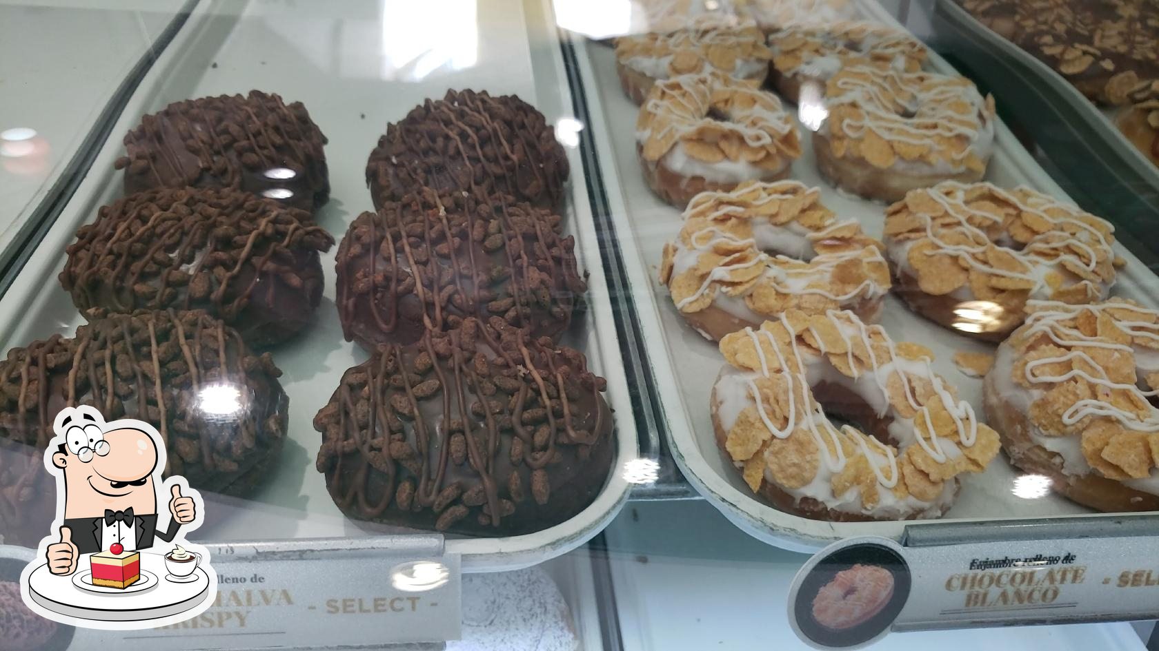 Krispy Kreme restaurant, Mexico City, Perif. Blvd. Manuel Ávila Camacho ...