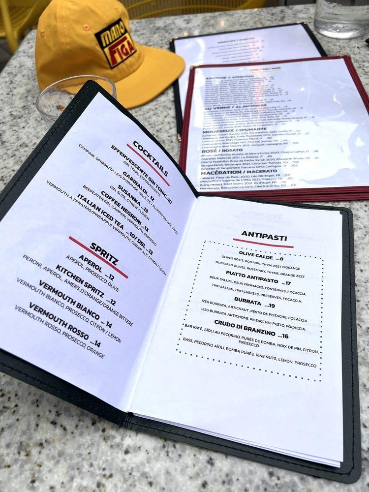 Menu at Mano Cornuto cafe, Montréal