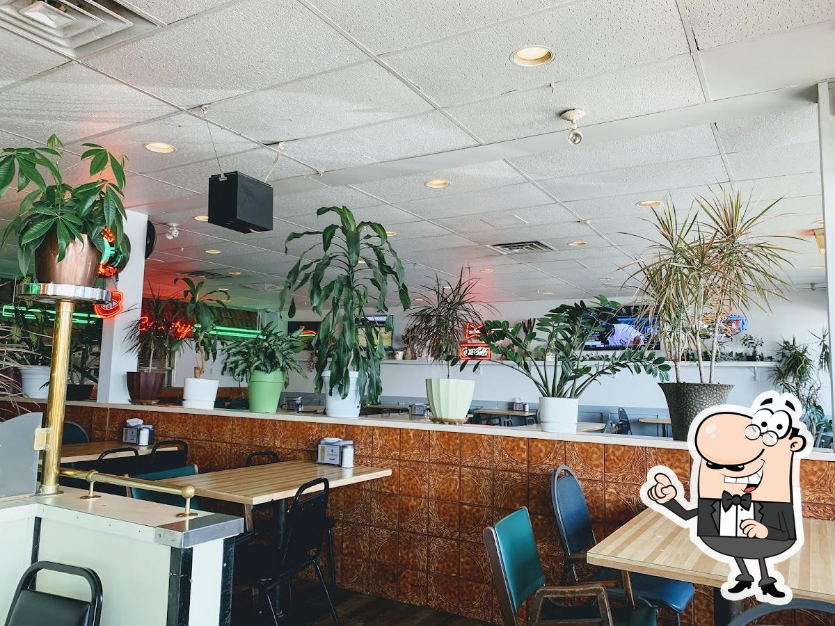 Fresgo Inn Restaurant(Best Price on Website!) in Surrey - Restaurant ...