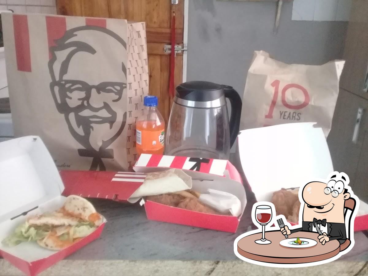 KFC Kimberley 3 restaurant, Kimberley, Cnr Phakamile Mabija Rd ...