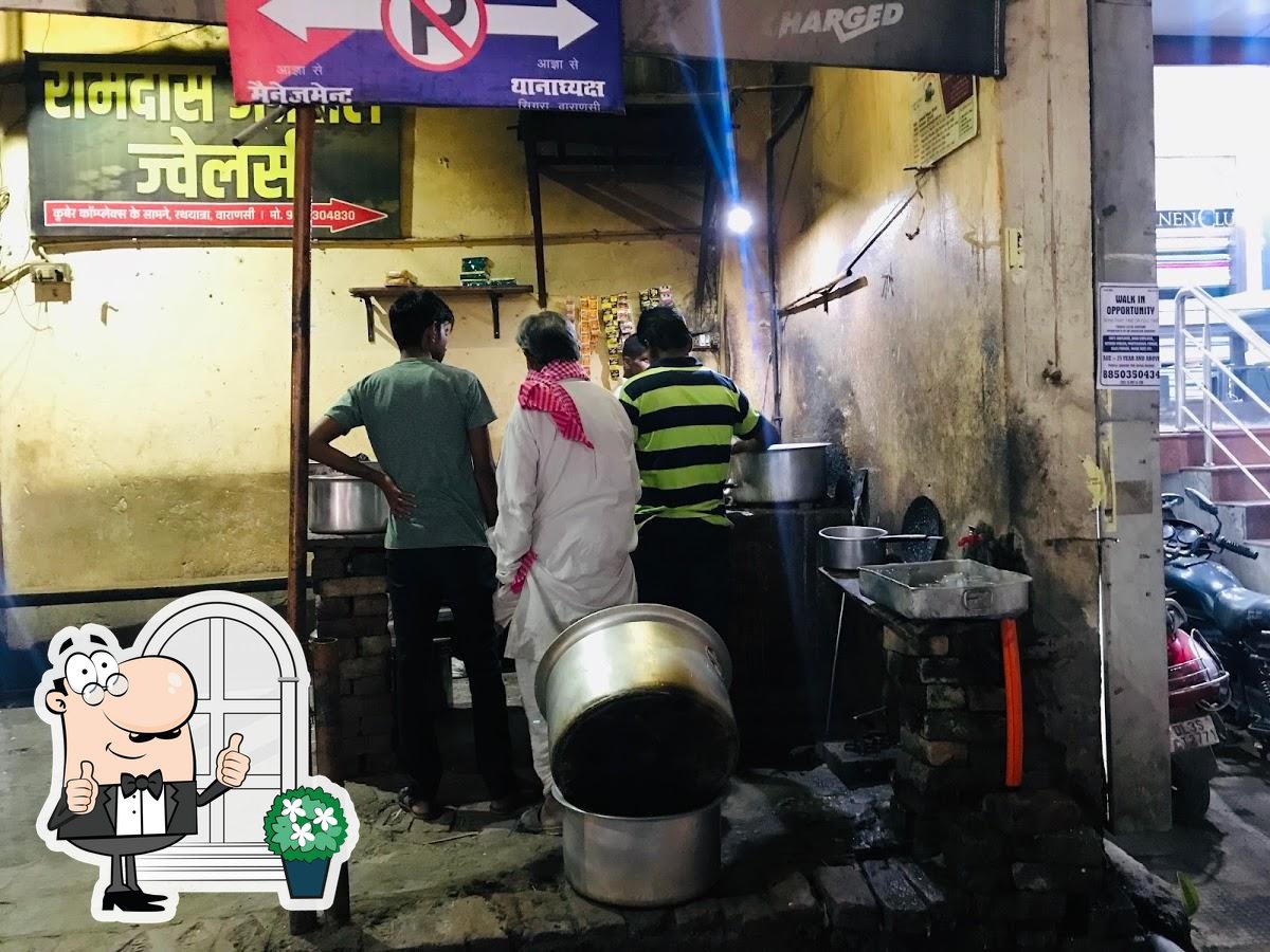 Pappu Tea Stall And Snacks, Varanasi, 8X4R+RG7 - Restaurant reviews