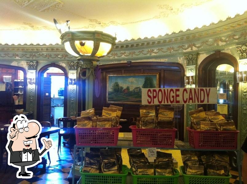Parkside Candy, 3208 Main St in Buffalo - Restaurant reviews