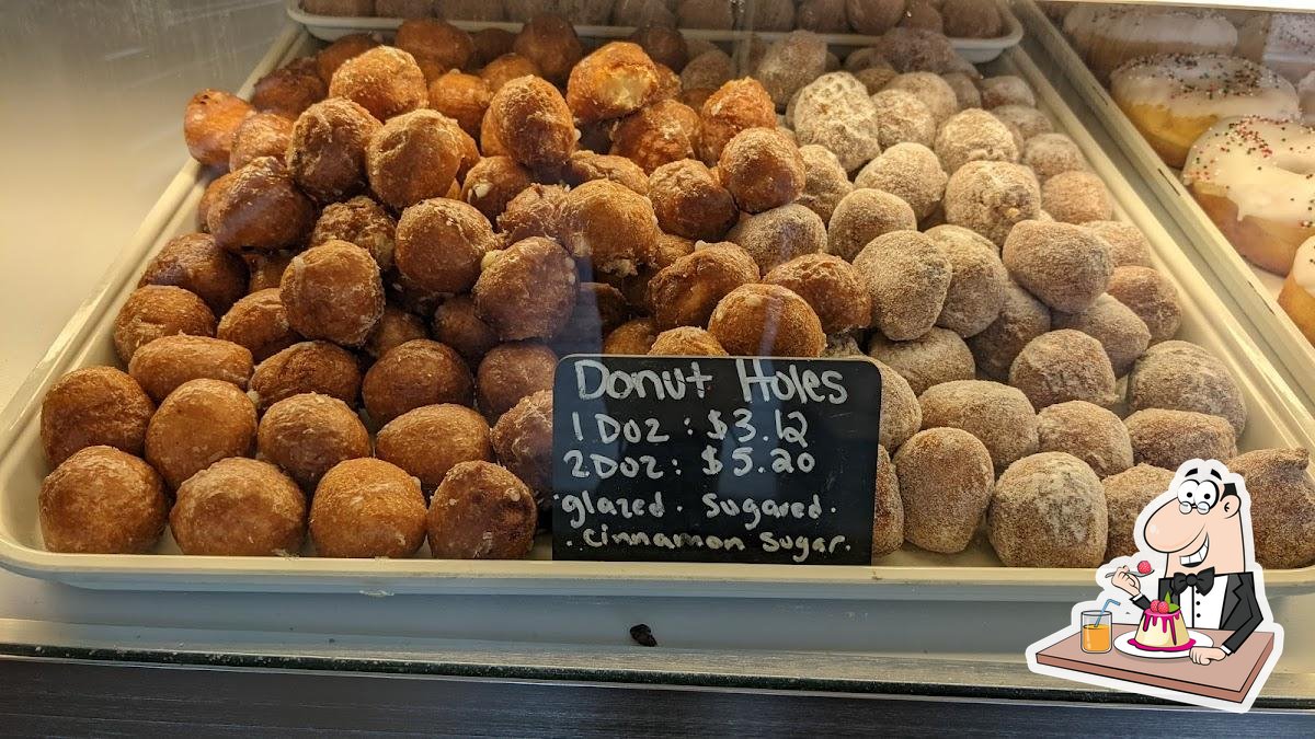 Chris' Bakery in Oak Harbor - Restaurant menu and reviews