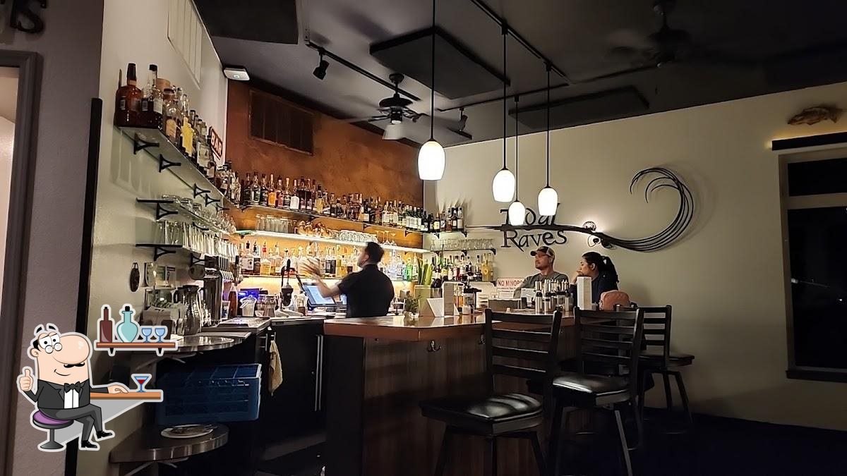 Tidal Raves Seafood Grill, Depoe Bay - Restaurant menu, prices and reviews