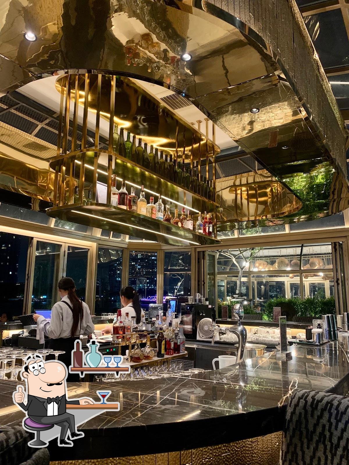 The Crystal Grill House restaurant, Bangkok, Asiatique 76 Soi Charoen ...