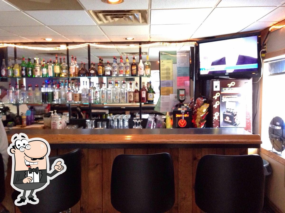 On The Rocks Bar, 2104 N Harlem Ave in Elmwood Park - Restaurant reviews