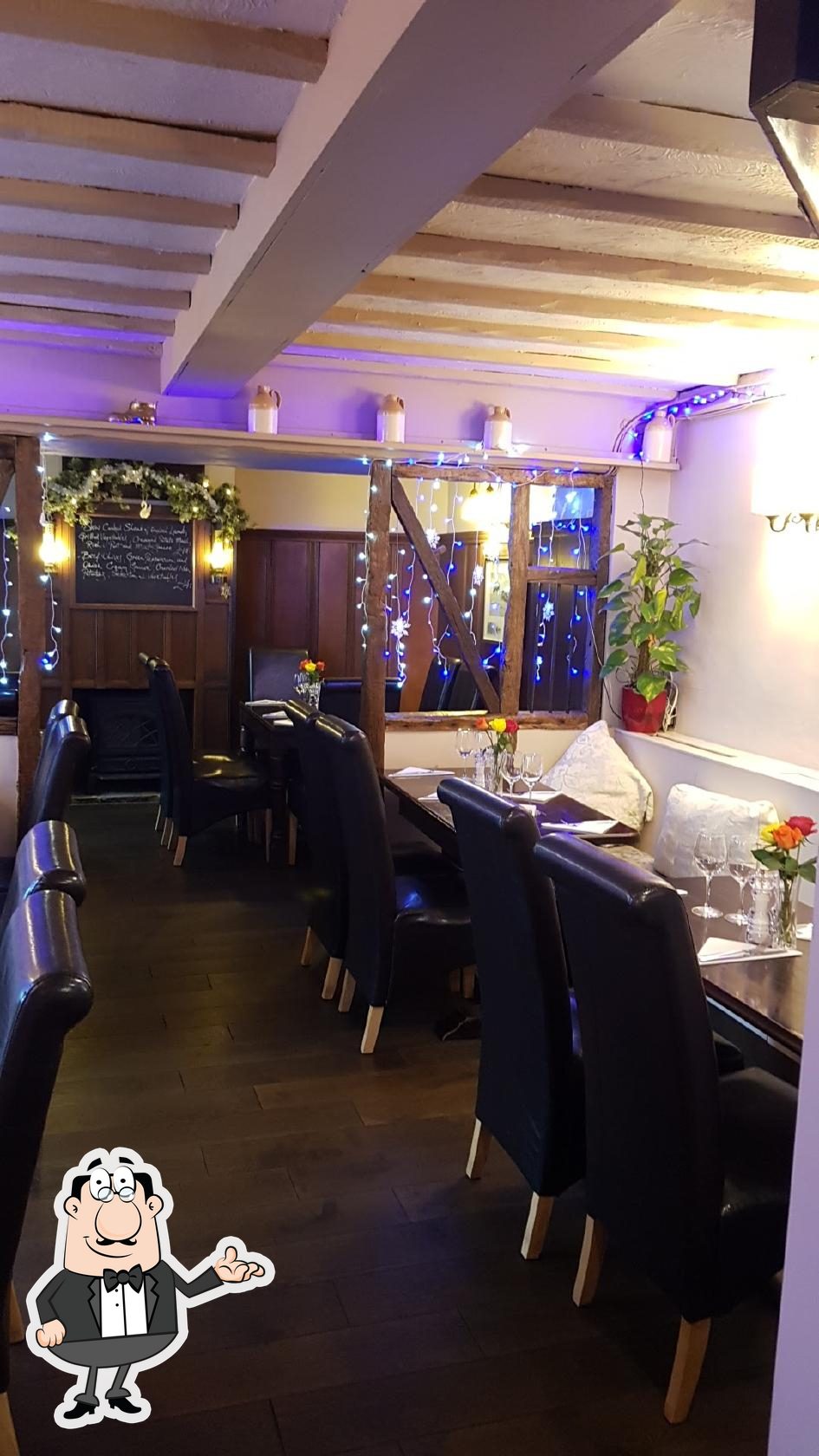 Golden Fox in Sturminster Marshall - British restaurant menu and reviews