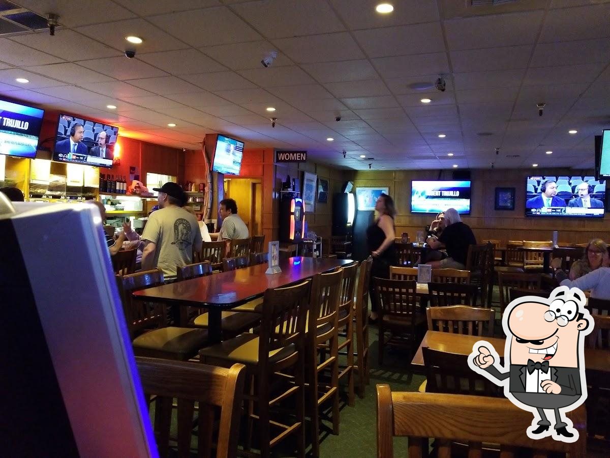 Dino's Pub in Renton - Restaurant menu and reviews