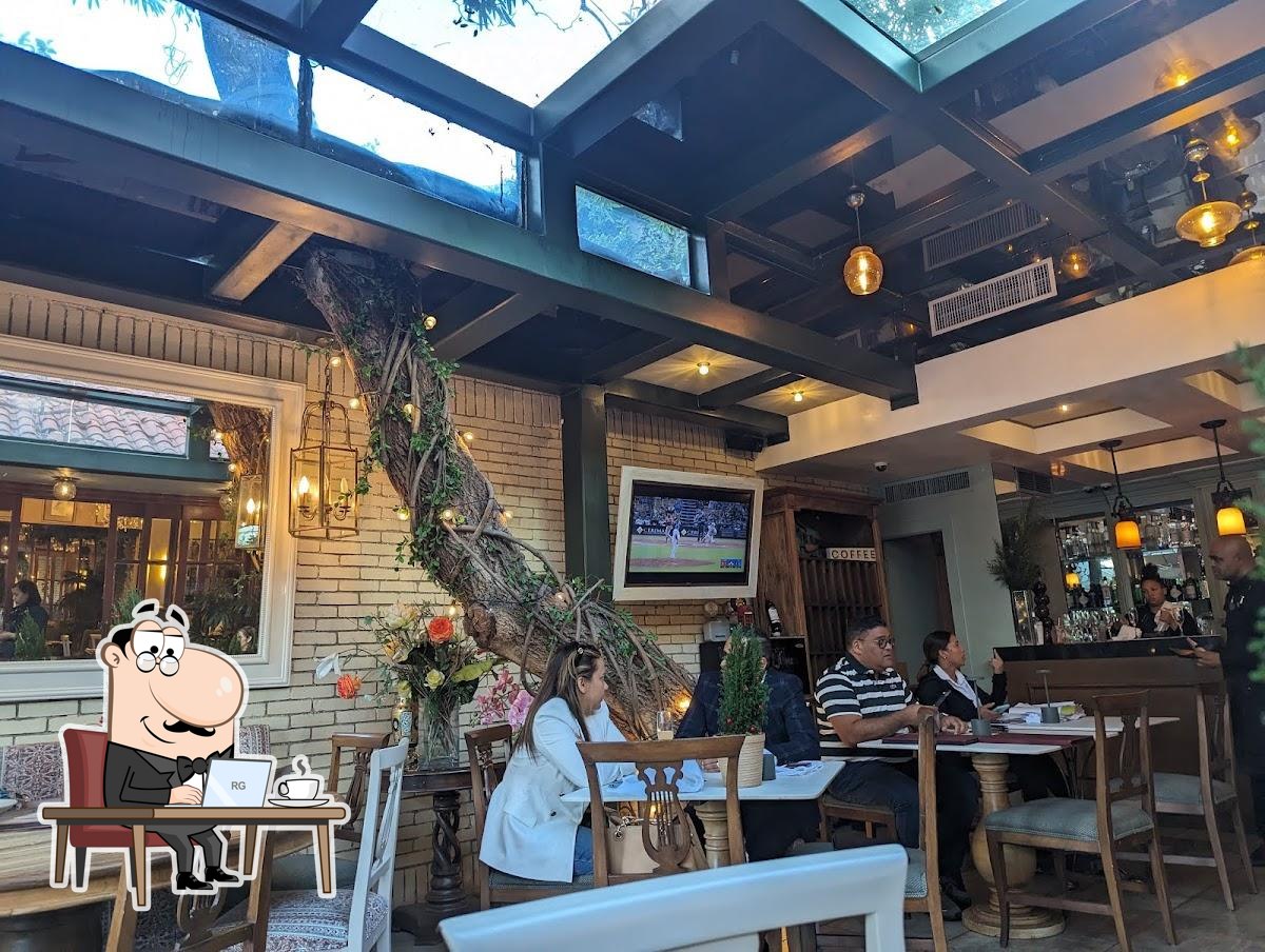 Loretta Café Bistro, Santo Domingo - Menú del restaurante, precios y ...