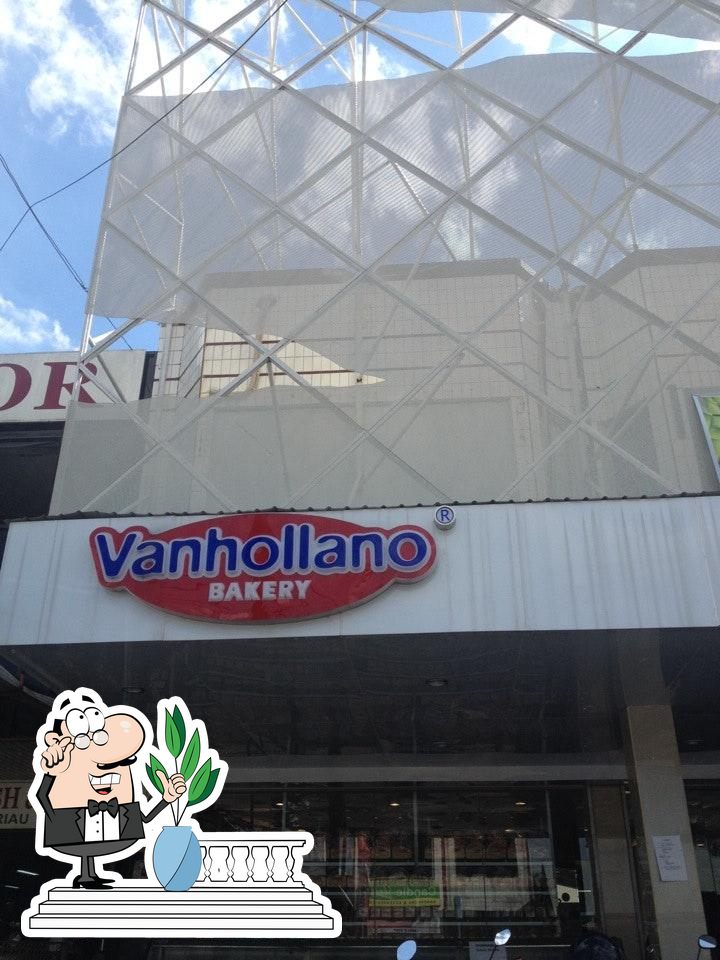 Vanhollano Bakery Duri Sudirman, Duri Barat - Restaurant reviews