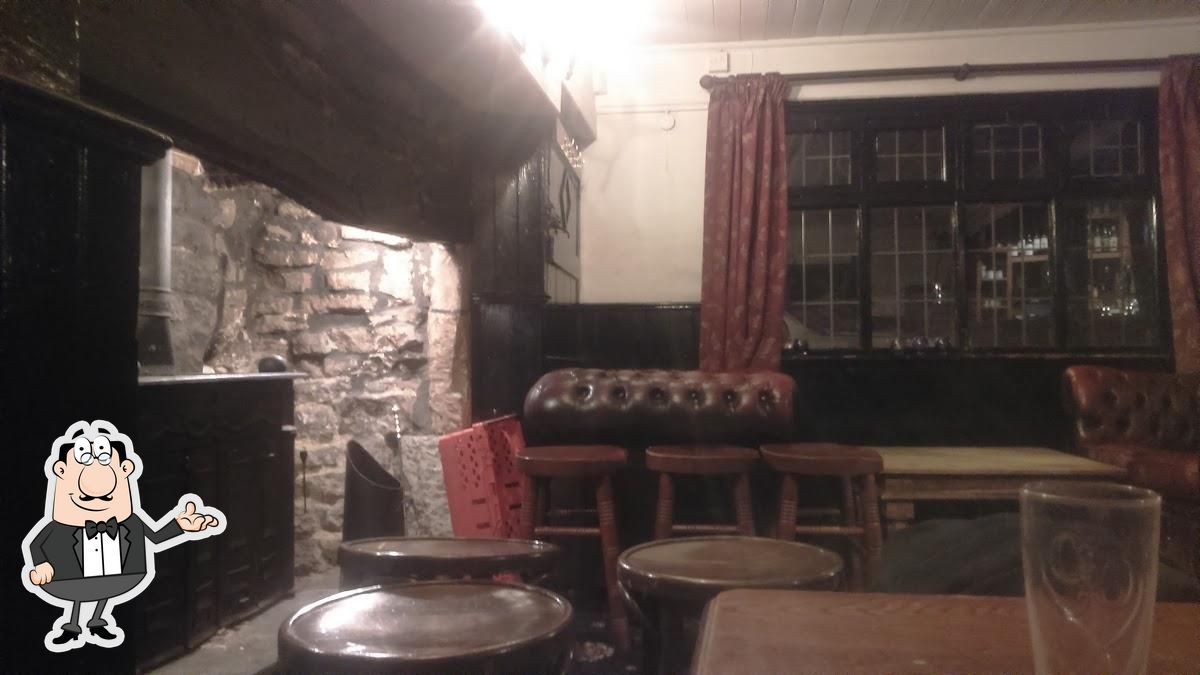 Blue Anchor Reigate, 27 West St in Reigate - Restaurant menu and reviews