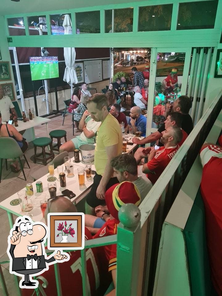 Hoops Bar in Playa de las Américas - Restaurant reviews