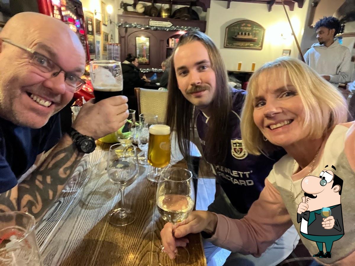 Dicey Reilly's Edmonton in London - Restaurant reviews