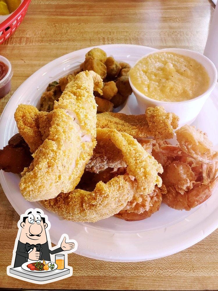 Nothin' Fancy Fish House in USA - Restaurant reviews