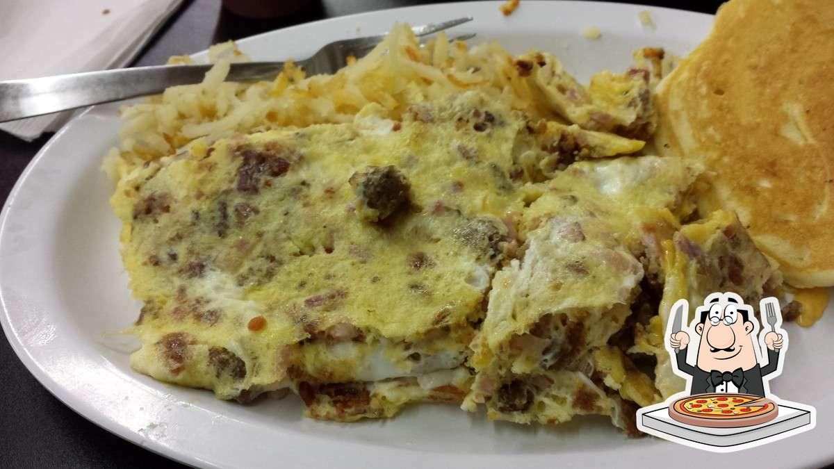 Around the Corner Restaurant in Edmond - Restaurant menu and reviews