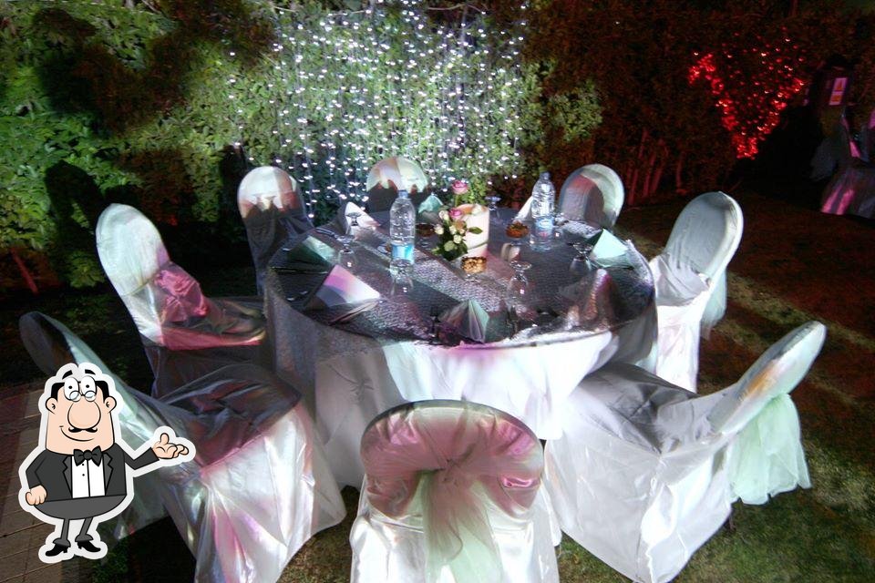 Lake Side Restaurant Al-azhar park, Cairo