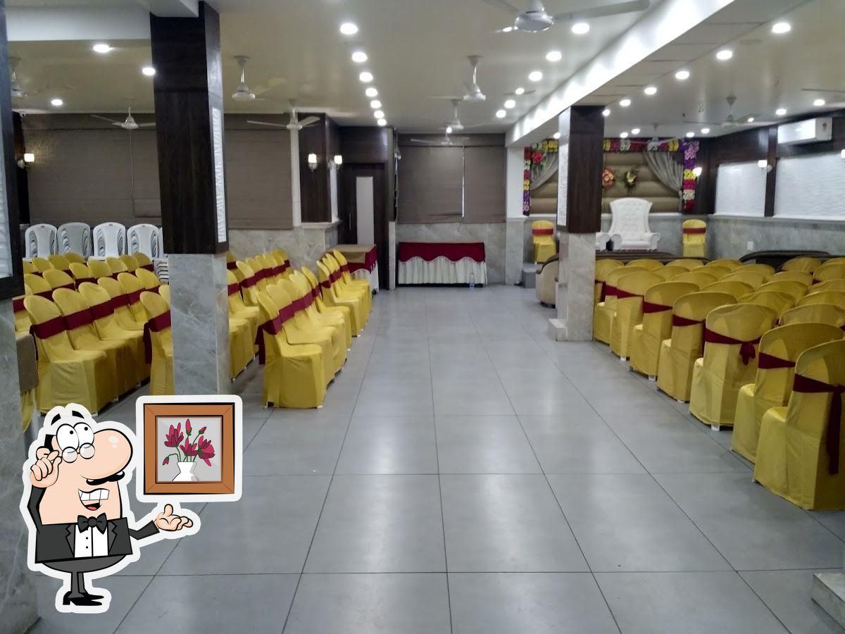 Hotel Bhabha & Bhabha Dining Hall, Rajkot, Panchnath Rd - Restaurant ...