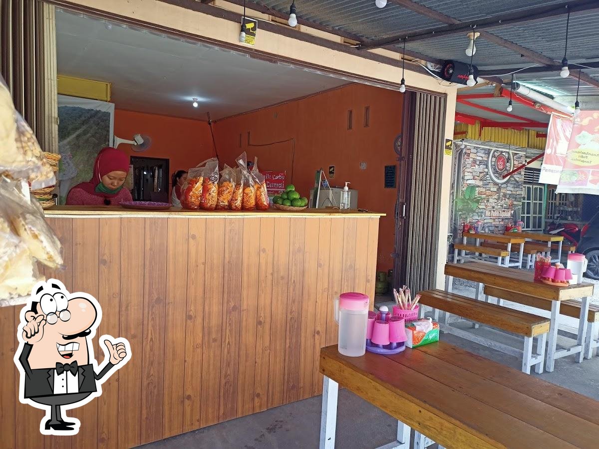 Mie Padeh Tapakiak cafe, Ujung Batu - Restaurant reviews