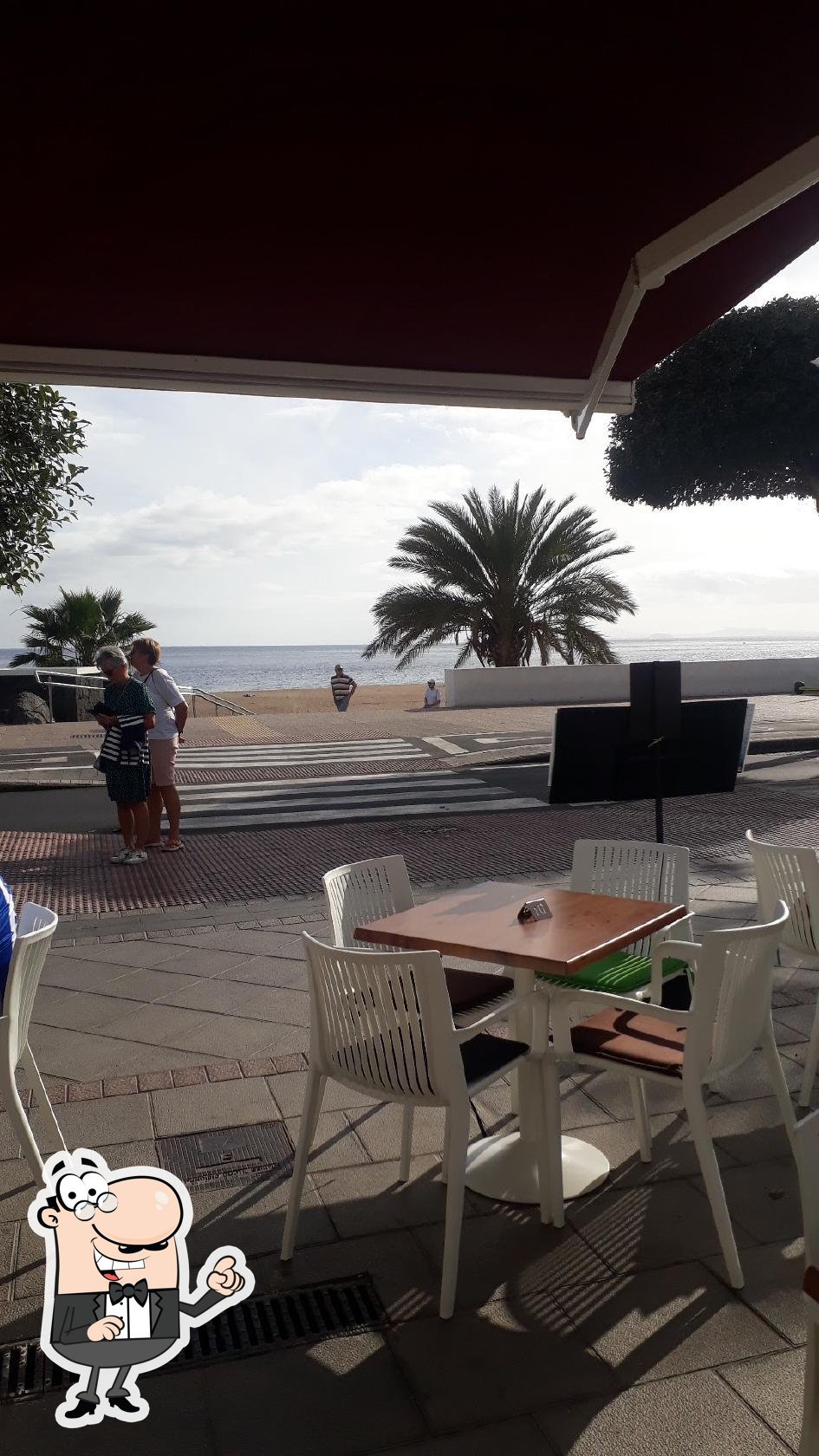 Kon Tiki Beach Bar in Tías - Restaurant reviews