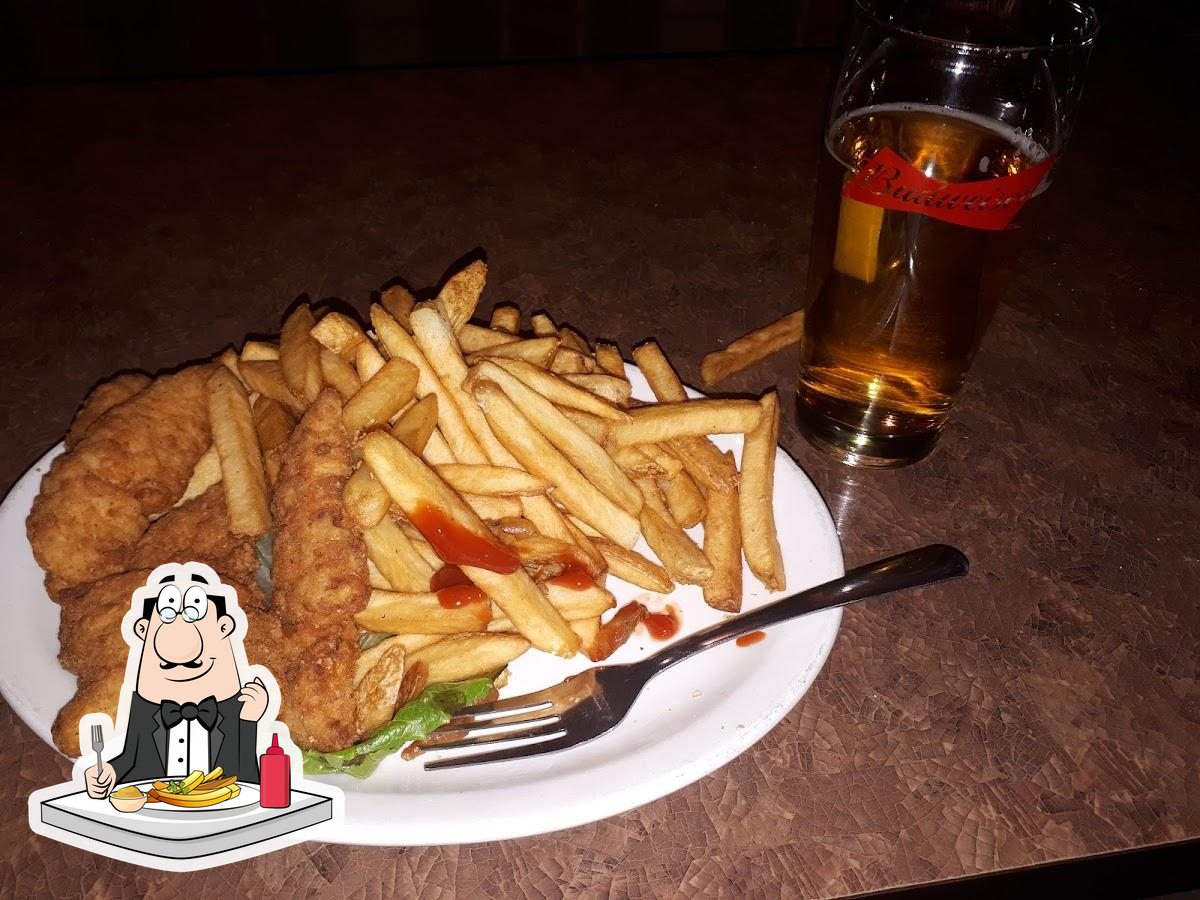 Slapshot Bar & Grill in Belleville - Restaurant reviews