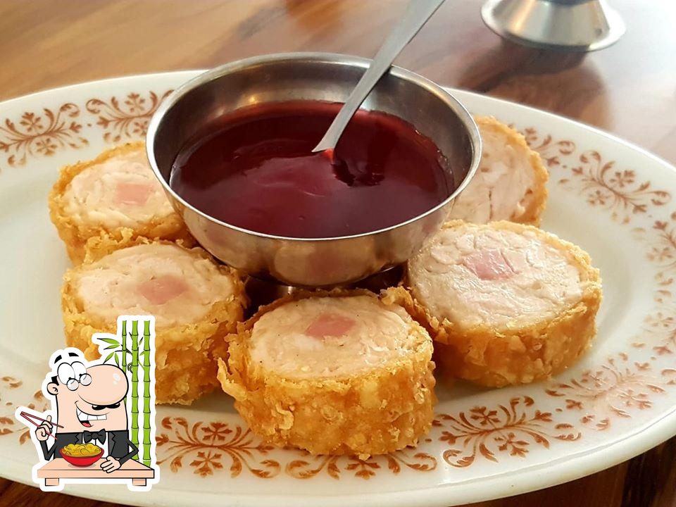 Lum's Chinese Restaurant in Dalby - Restaurant menu and reviews