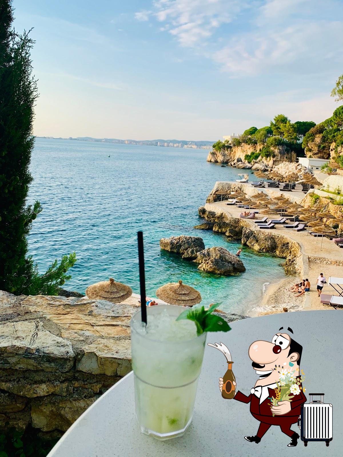 Colonial on the Beach pub & bar, Vlorë - Restaurant reviews