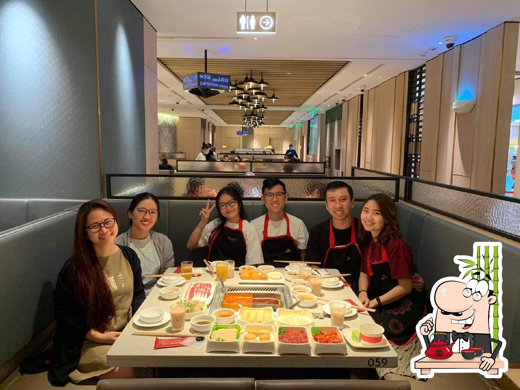 Haidilao Huoguo 海底捞火锅 Crescent Mall restaurant, Ho Chi Minh City ...