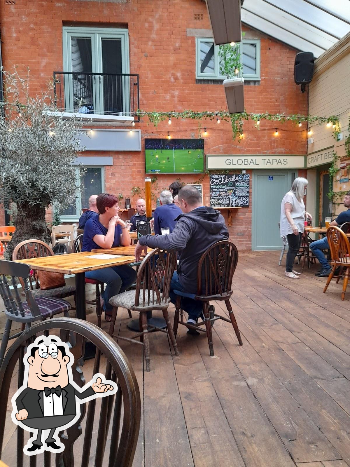 Ronnie Roos bar in Leicester - Restaurant reviews