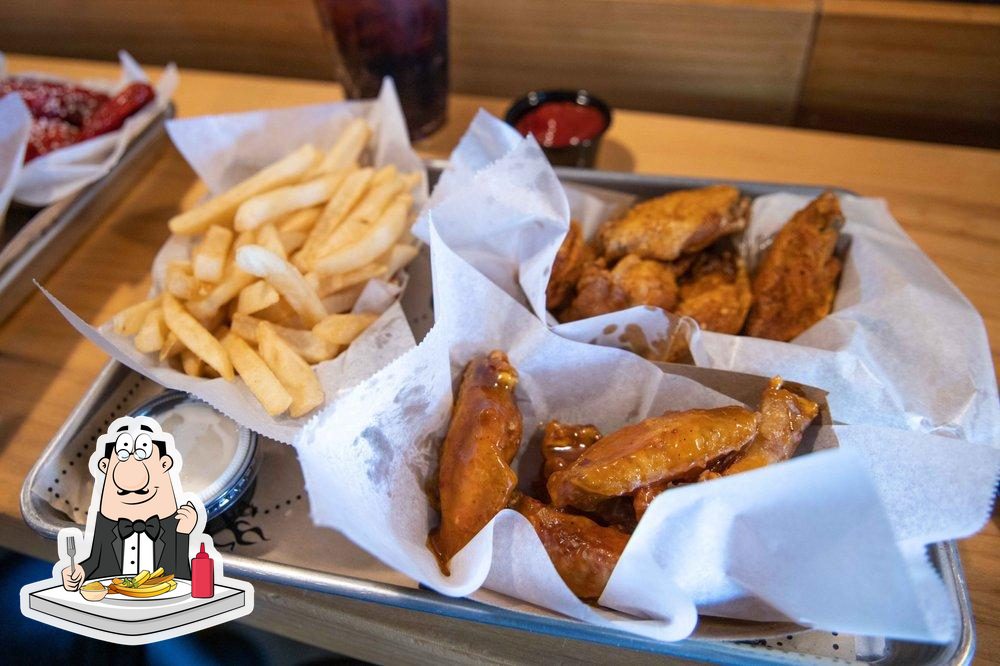 Fire Wings Davis, 640 W Covell Blvd F in Davis - Restaurant menu and reviews