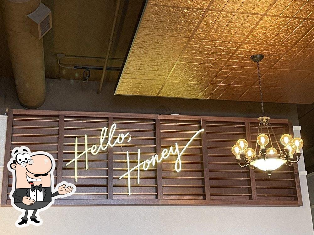 The Hive Social in Oregon City - Restaurant menu and reviews