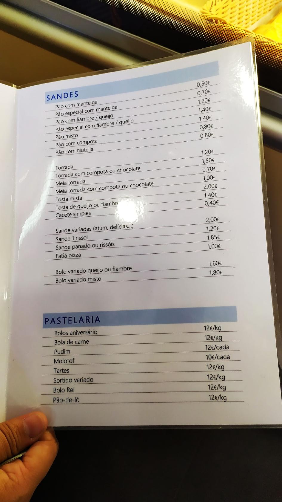 Menu at Pastelaria Silva cafe, Guimaraes